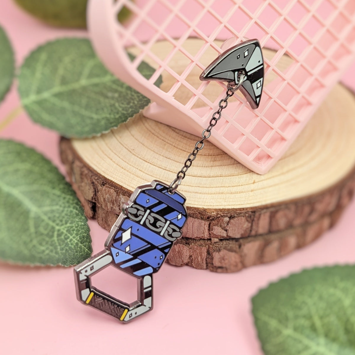 Hookshot - enamel pin – deadcutepins